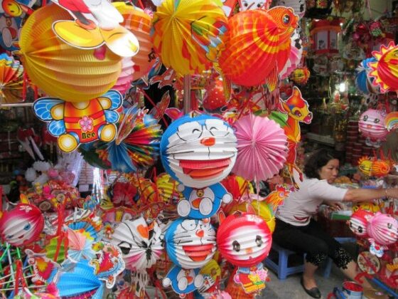 LỒNG ĐÈN GIẤY GIÁ RẺ, NHỰA PIN NHẠC - GỌI NGAY 090 366 0603